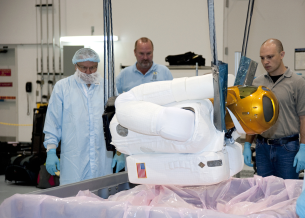 NASA's First Robot Astronaut To Be Launched Into Space In A Box - The ...