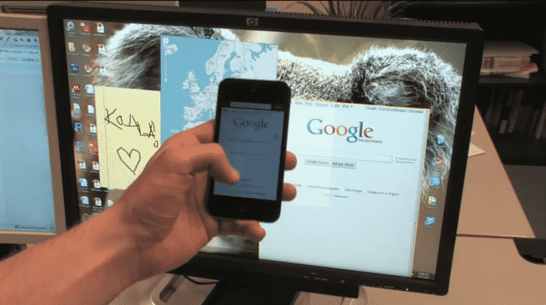 iPhone Display Can Be Seen On The Wall Through Virtual Projection - The ...