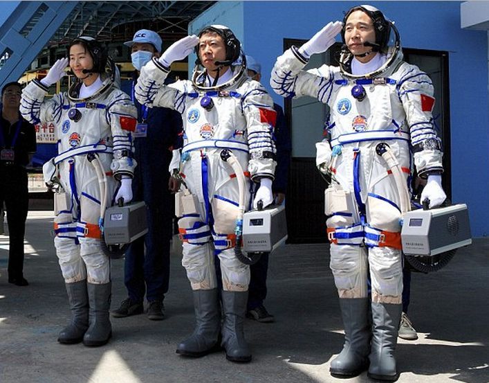 Liu Yang - China's First Female Astronaut To Space - The Tech Journal