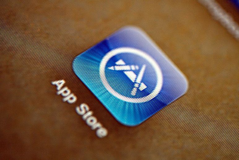 iOS App Store Down, iOS Users Can't Download New Apps - The Tech Journal