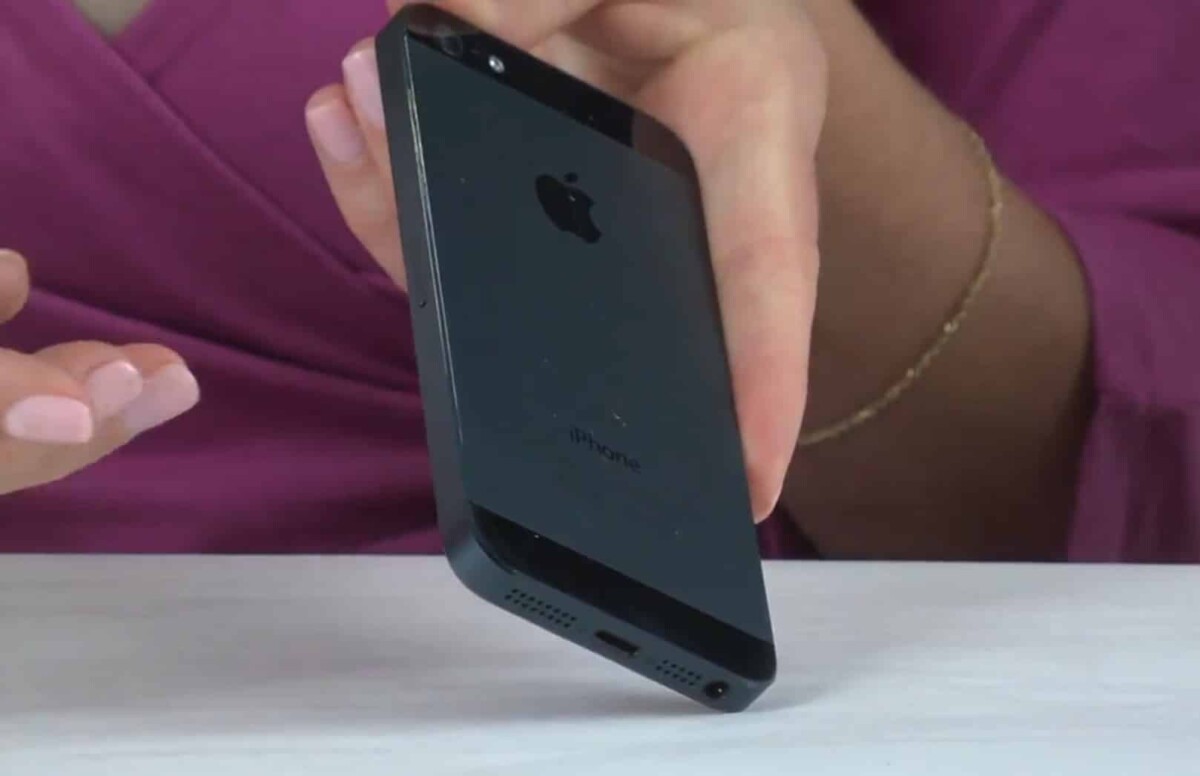 Walmart Significantly Drops iPhone 4S And iPhone 5 Prices - The Tech ...