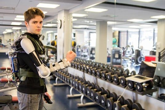 Lift Extra 40-Pound Weight Effortlessly Via Titan Arm Bionic ...